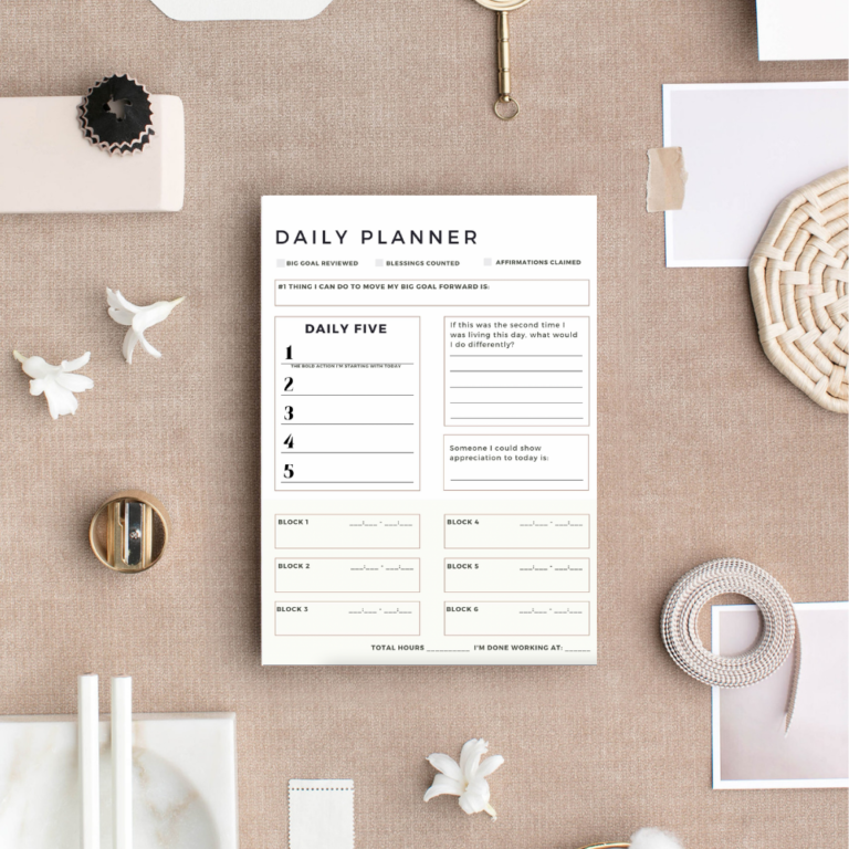 3 Tips to Power Up Your Daily Planning and a Freebie! - leahremillet.com